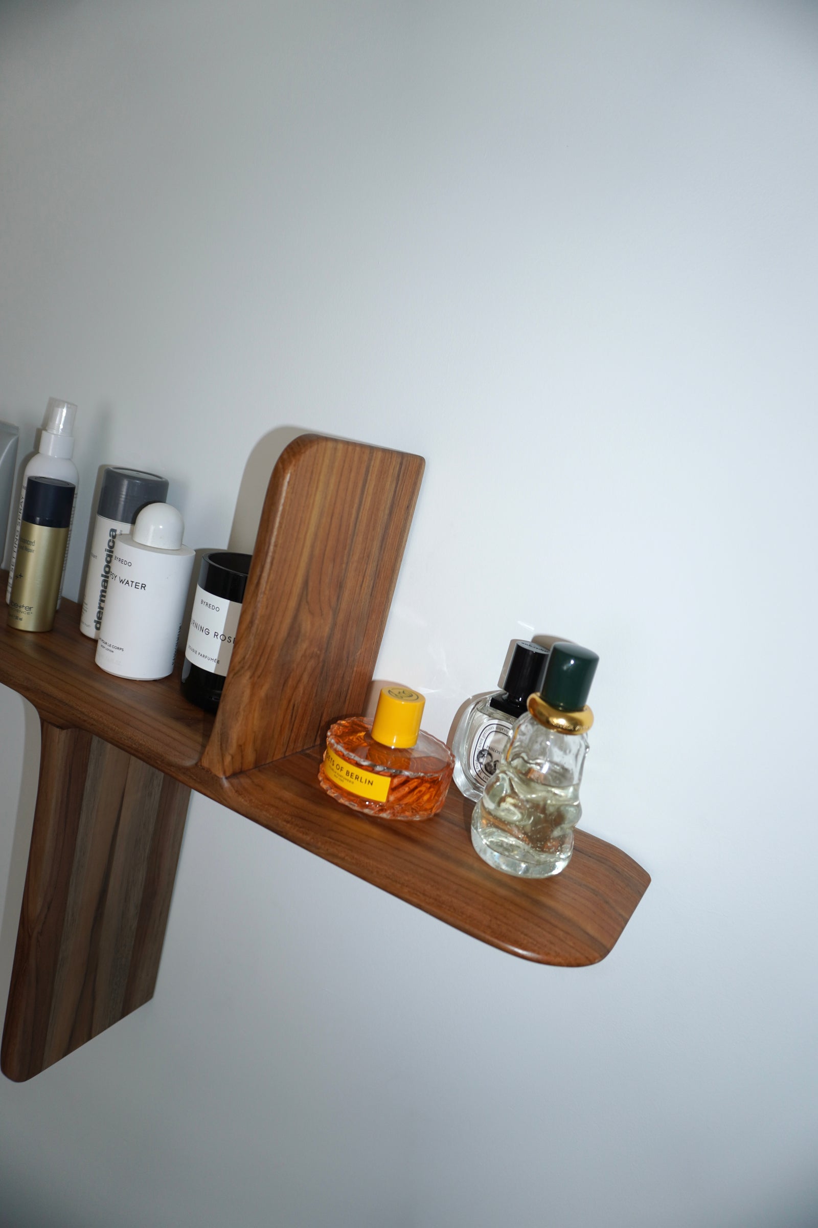 Donna Shelf